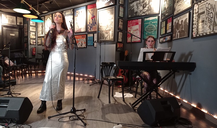 El buen gusto de la cantante Simone Vals por las bandas sonoras